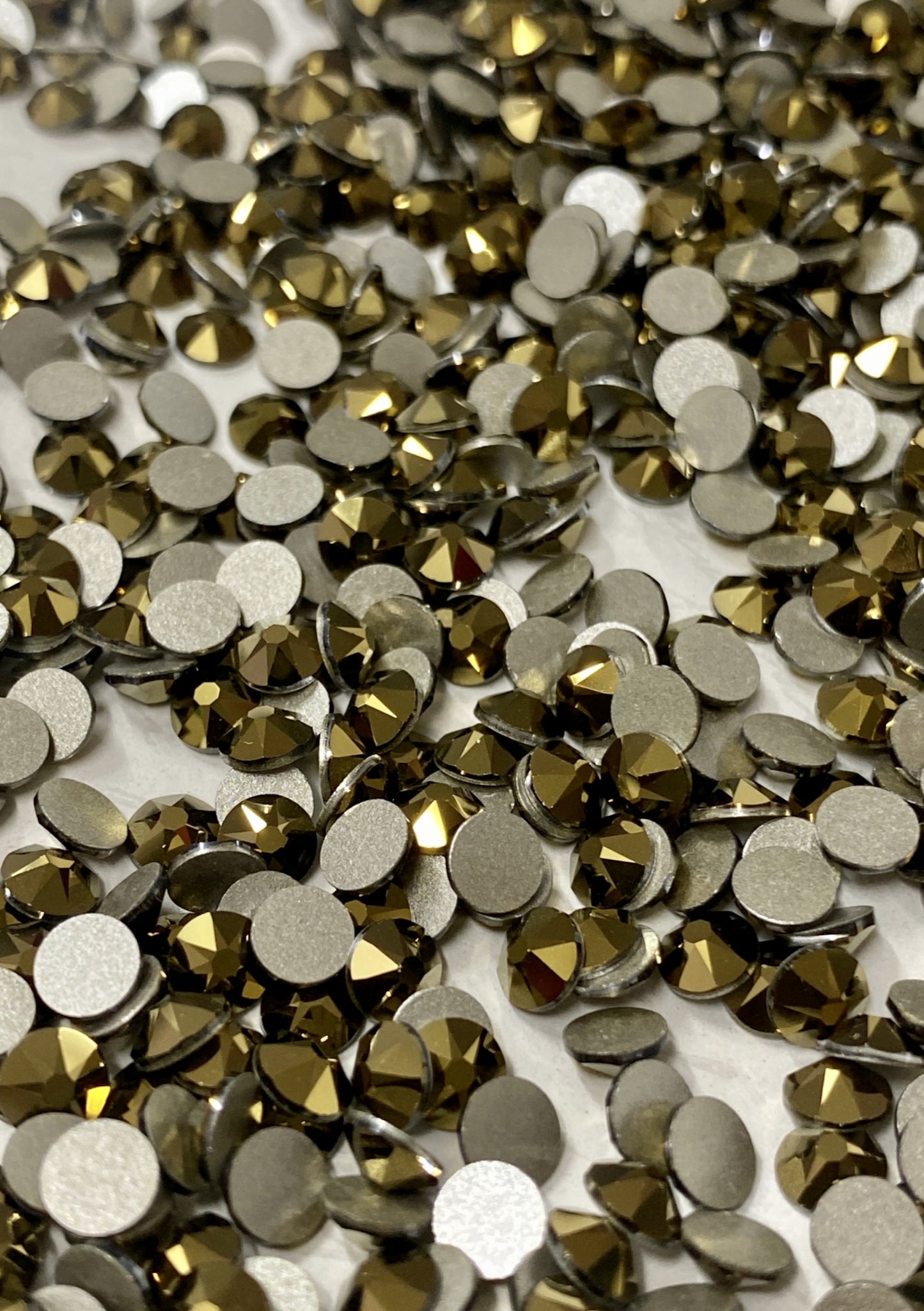 Swarovski Crystal Xirius Rose Crystal Dorado SS16 – MM Dance Supplies