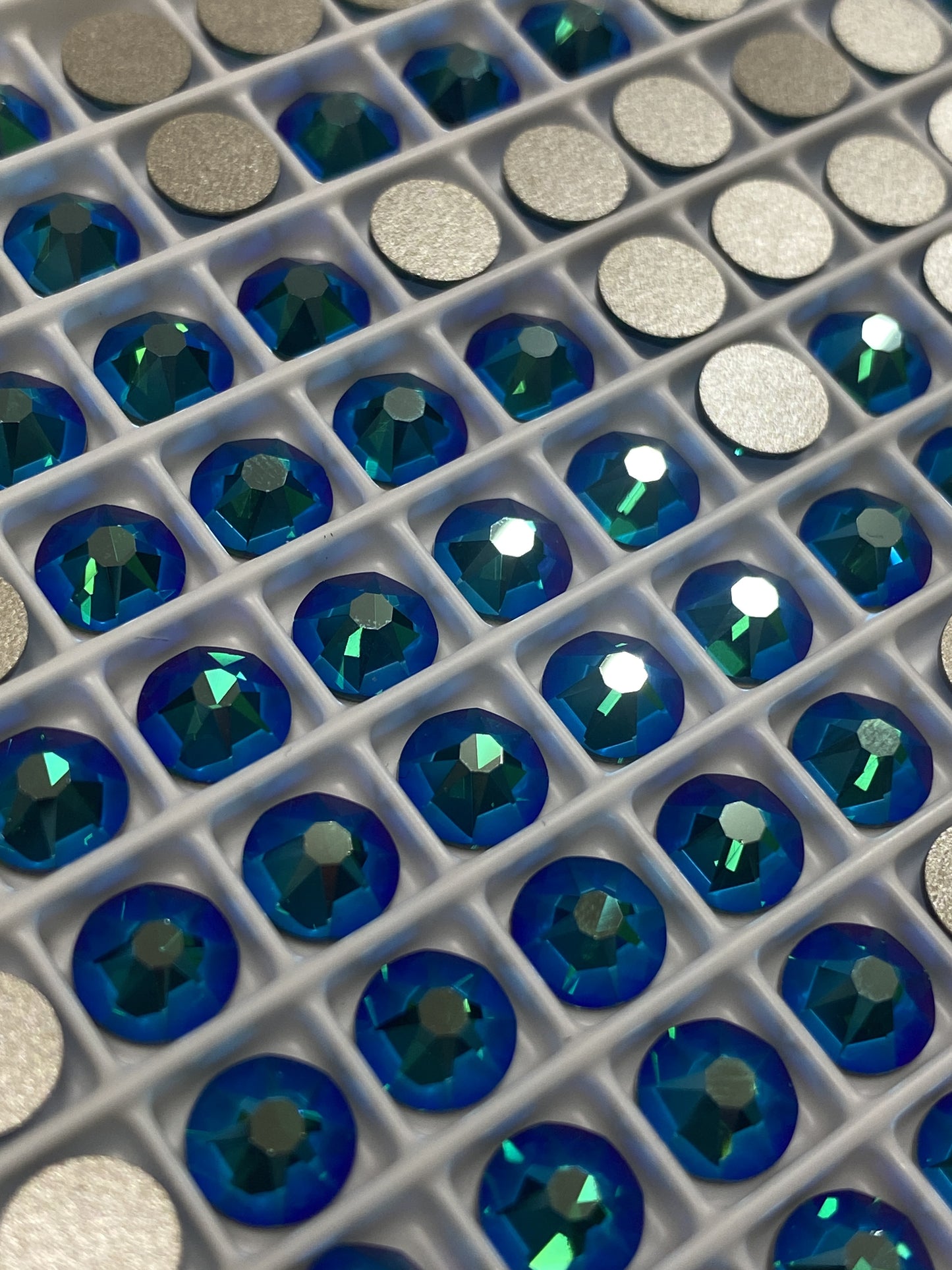 Swarovski Crystal Xirius Rose Emerald Shimmer SS30 – MM Dance Supplies